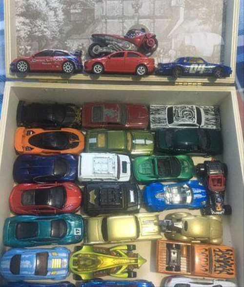 Коллекция машинок Hotwheels