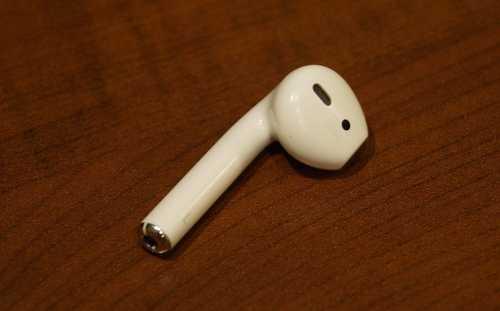 Наушник Apple Airpods - левый