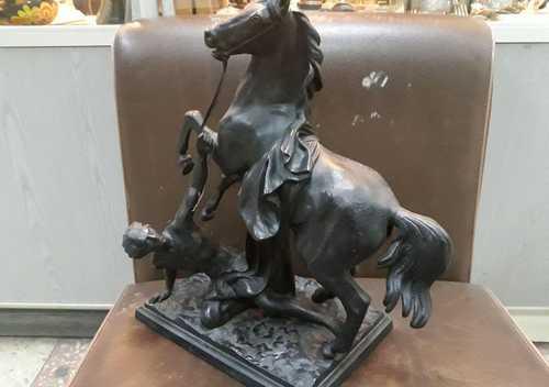 Скульптура "Упавший всадник" Куса 1960 г