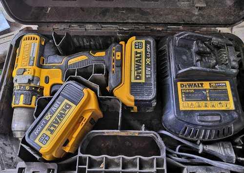 Шуруповерт бесщеточный DeWalt DCD790