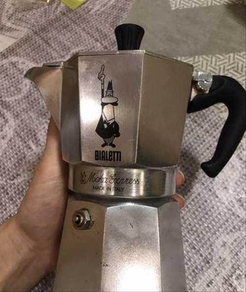 Гейзерная кофеварка bialetti