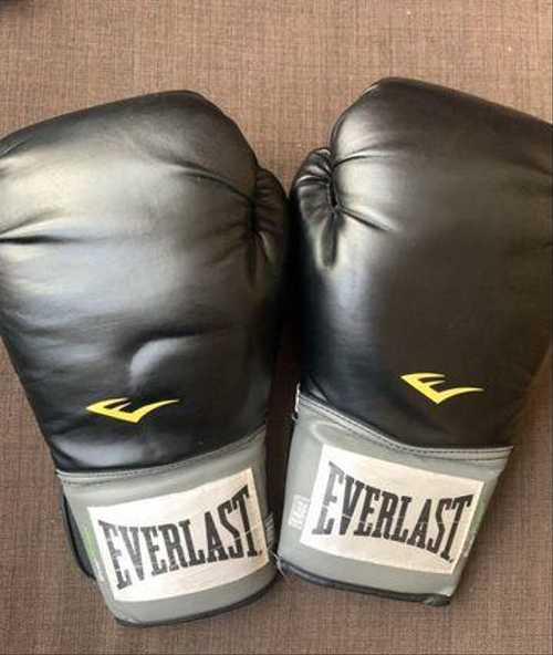 Боксерские перчатки everlast