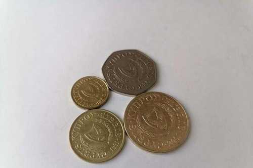Монеты Кипра, Китая, Колумбии, Кубы