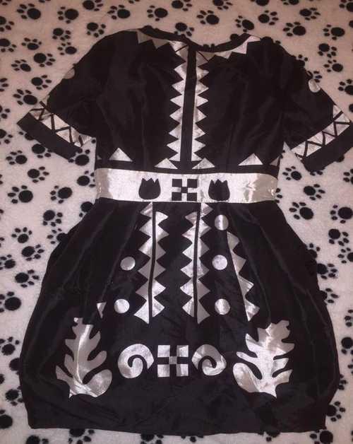 Платье Moschino