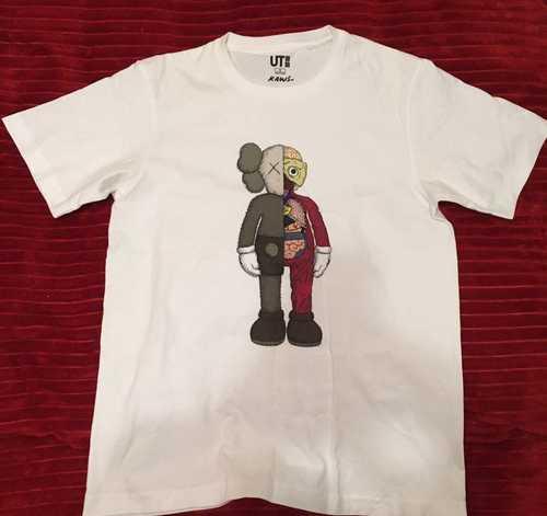 Футболка Uniqlo x Kaws