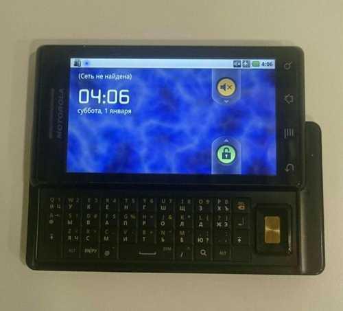 Motorola Milestone qwerty-смартфон