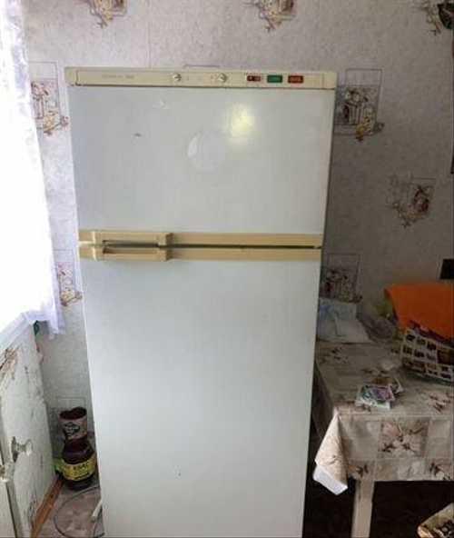 Холодильник бу минск 126