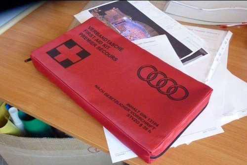 Аптечка Audi (копия)
