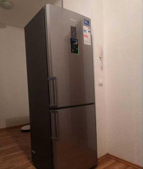 Холодильник Samsung двухкамерный