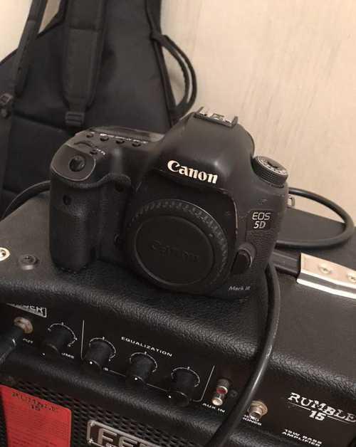 Зеркальный фотоаппарат Canon 5D mark iii