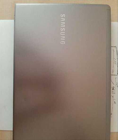 Ноутбук Samsung NP510R5E i5-3230M