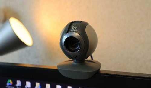 Веб - камера со шторкой Logitech Webcam C500