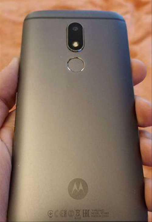 Motorola moto M