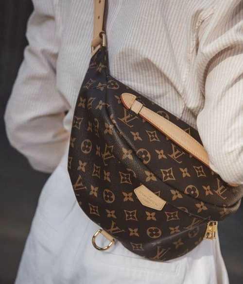 Сумка на пояс Louis Vuitton