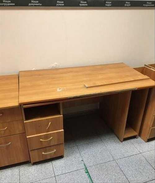 Письменный стол откидной из шкафа