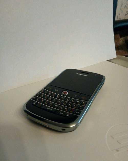 Телефон BlackBerry 9000