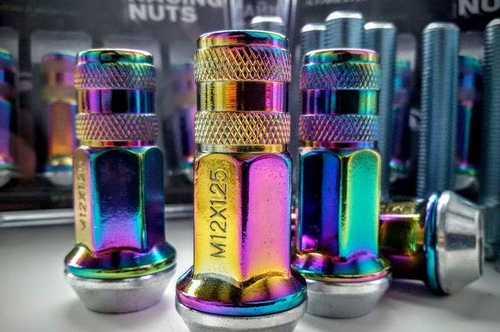 Колёсные спортивные гайки на любое авто