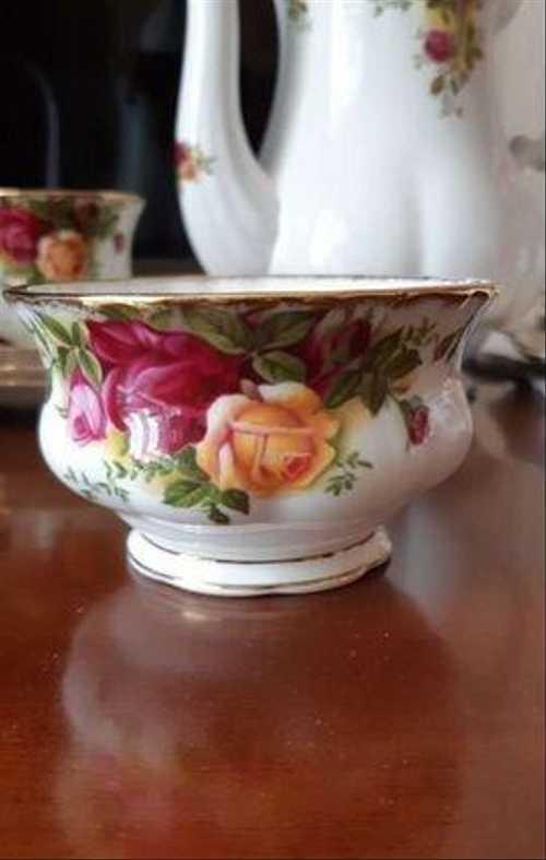 Сахарница Royal Albert Old Country Roses