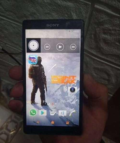 Телефон Sony Xperia ZL