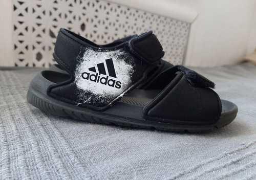 Сандалии adidas 28