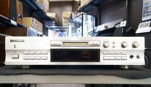 Мини дисковая дека Pioneer MD-J7