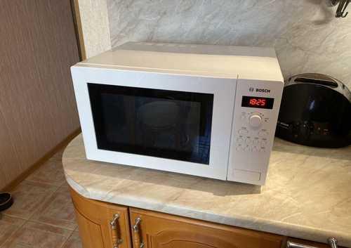 Микроволновка Bosch HMT84M421