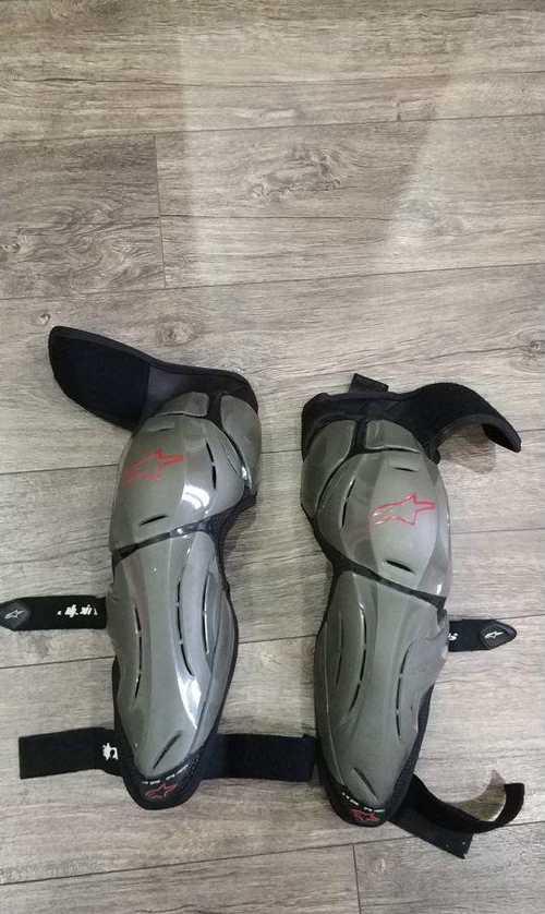 Продам б/у наколенники Alpinestars