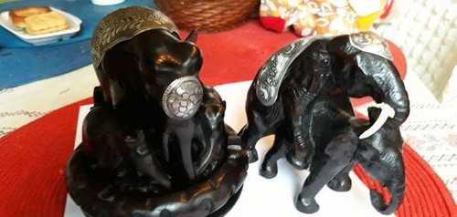 Статуэтки Семь слонов на подставке,Любовь 2 слонов