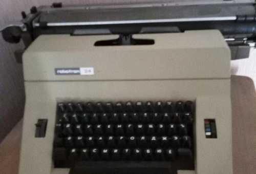 Пишущая машинка Роботрон 24