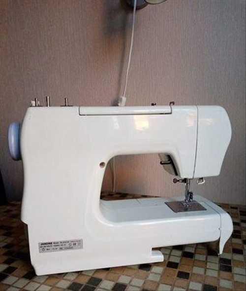 Швейная машина Family 3022S