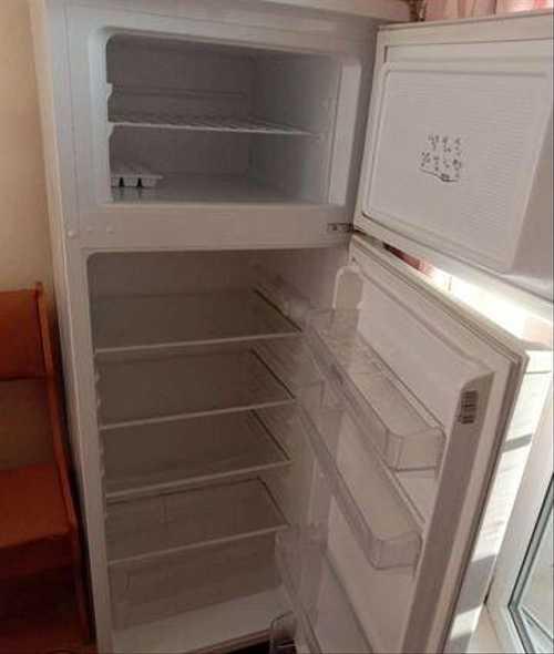 Холодильник бу Vistel