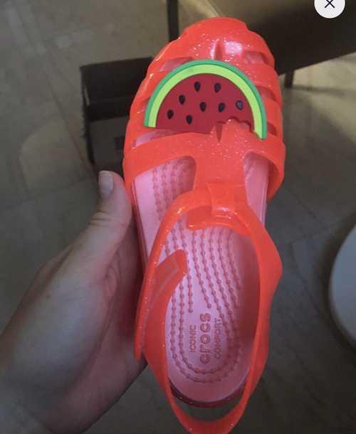 Босоножки crocks