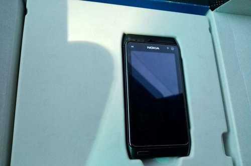 Телефон Nokia n8