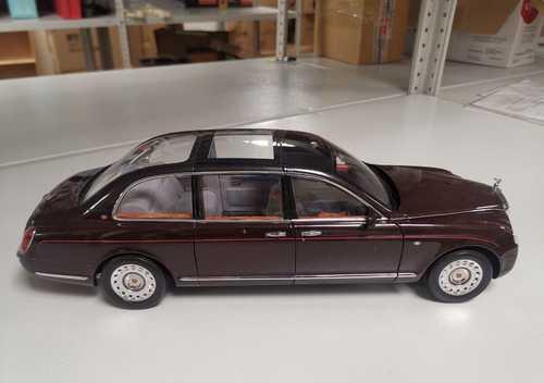 Minichamps Bently Limousine 1:18 Queen Car