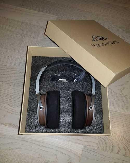 HarmonicDyne Helios Headphone