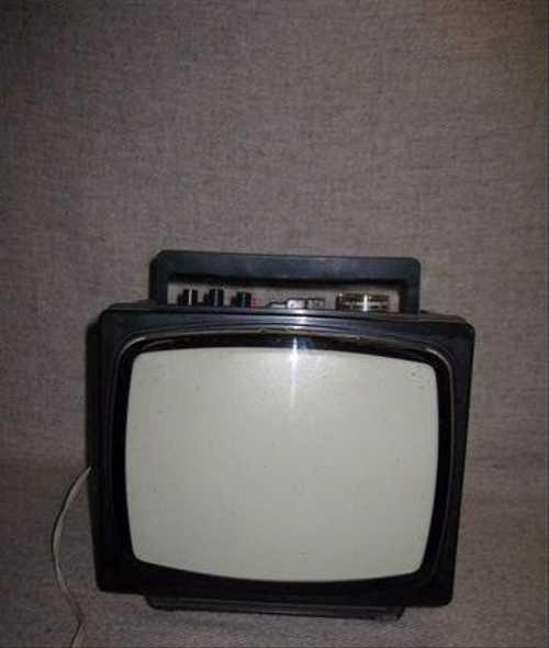 Переносной телевизор Электроника 404 Д в коробке
