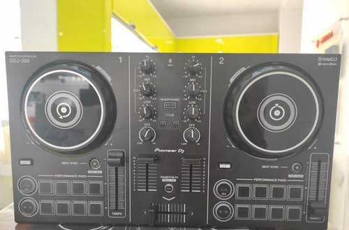 Pioneer DJ пульт DDJ-200