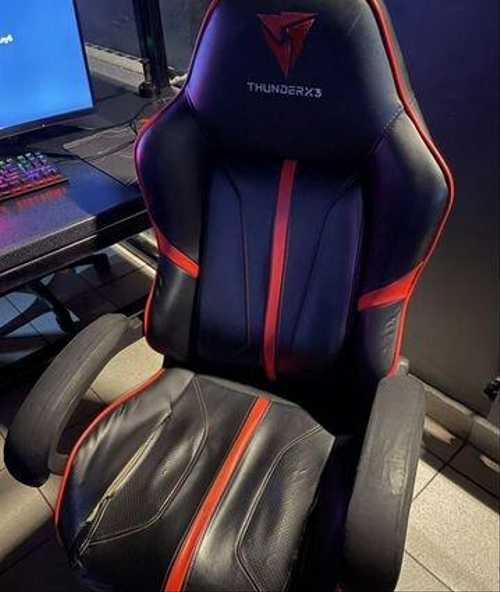 Компьютерное кресло ThunderX3
