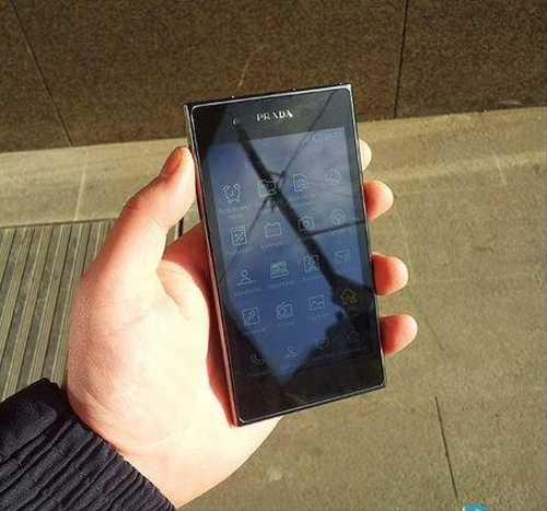 Смартфон LG P940 prada 3.0 8 гб