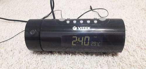 Часы-радио-будильник и термометр
