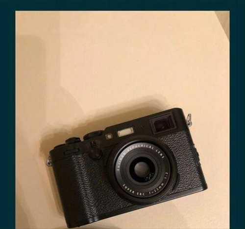 Fujifilm X100F Black с картой памяти на 16 гб,чехл