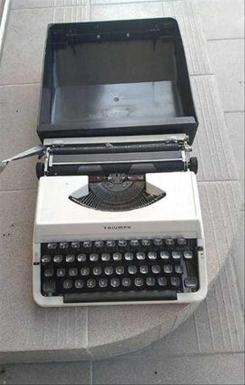 Печатная пишущая машинка triumph