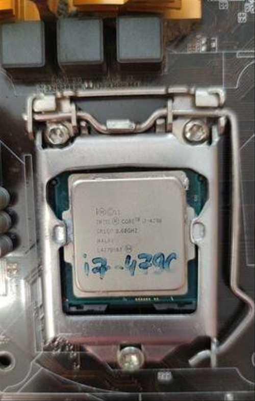 Процессор Intel Core i7 4790 (1150 Soket)