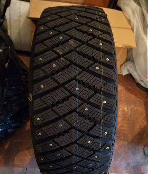 Колесо goodyear UltraGrip IceArctic SUV 225/60 R17