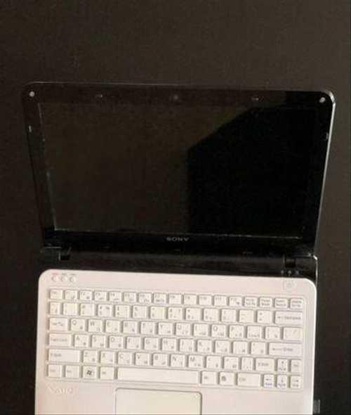 Нетбуки Sony Vaio SVE111A11V