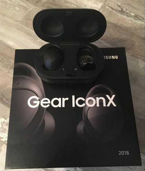Зарядная станция (футляр) Samsung Gear IconX 2018