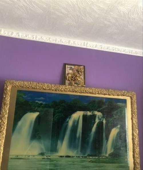Картина с подсветкой и шумом водопада