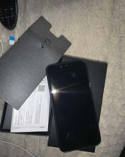 Телефон huawei Mate20 lite