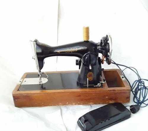 Швейная машина Подольская-1А с электроприводом