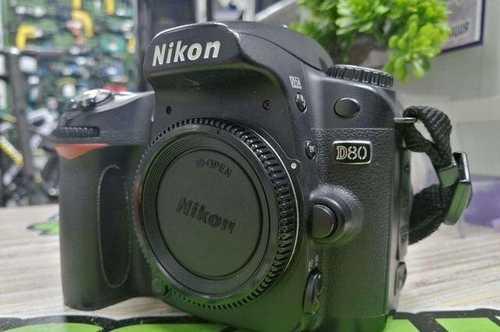 Зеркальный фотоаппарат Nicon D80